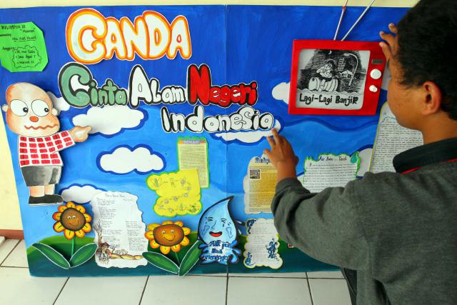 Kreativitas Meledak! Lomba Mading Meriahkan Peringatan HUT Ke-78 ...